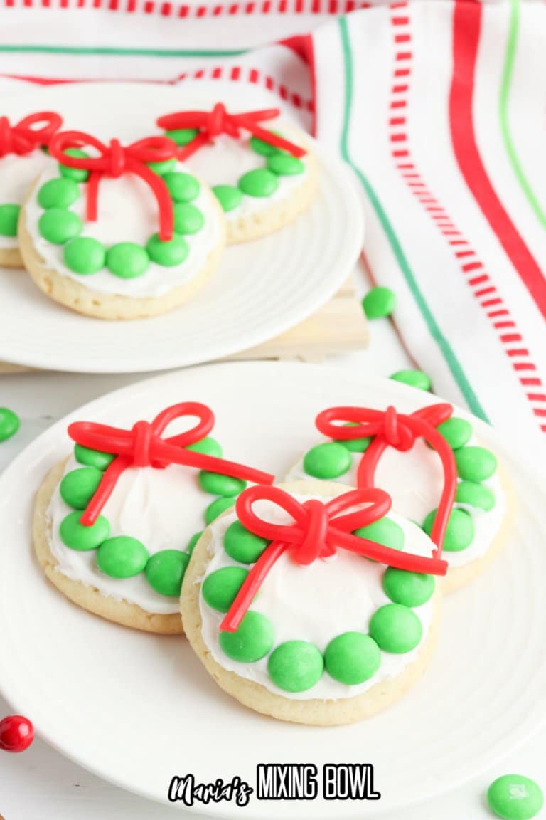 Easy Wreath Cookies - Maria's Mixing Bowl