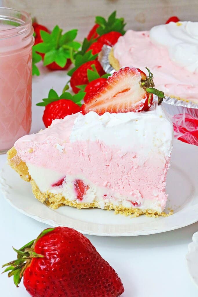 Starbucks Pink Drink Pie - Maria's Mixing Bowl
