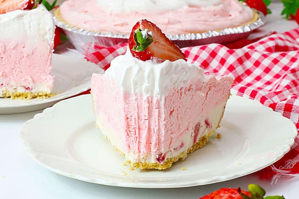Starbucks Pink Drink Pie - Maria's Mixing Bowl
